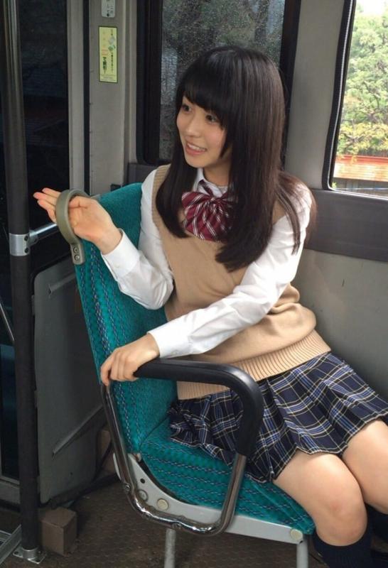 【欅坂46】JK制服を着た長濱ねるが絶望的に可愛すぎると話題に。こんな子と一緒に登下校したかった